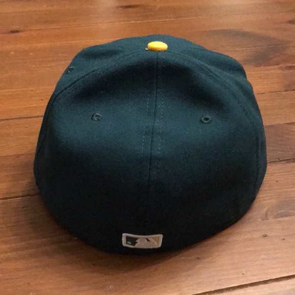New Era | Accessories | New Era Oakland As Cap Authentic Fitted 7 2 ...